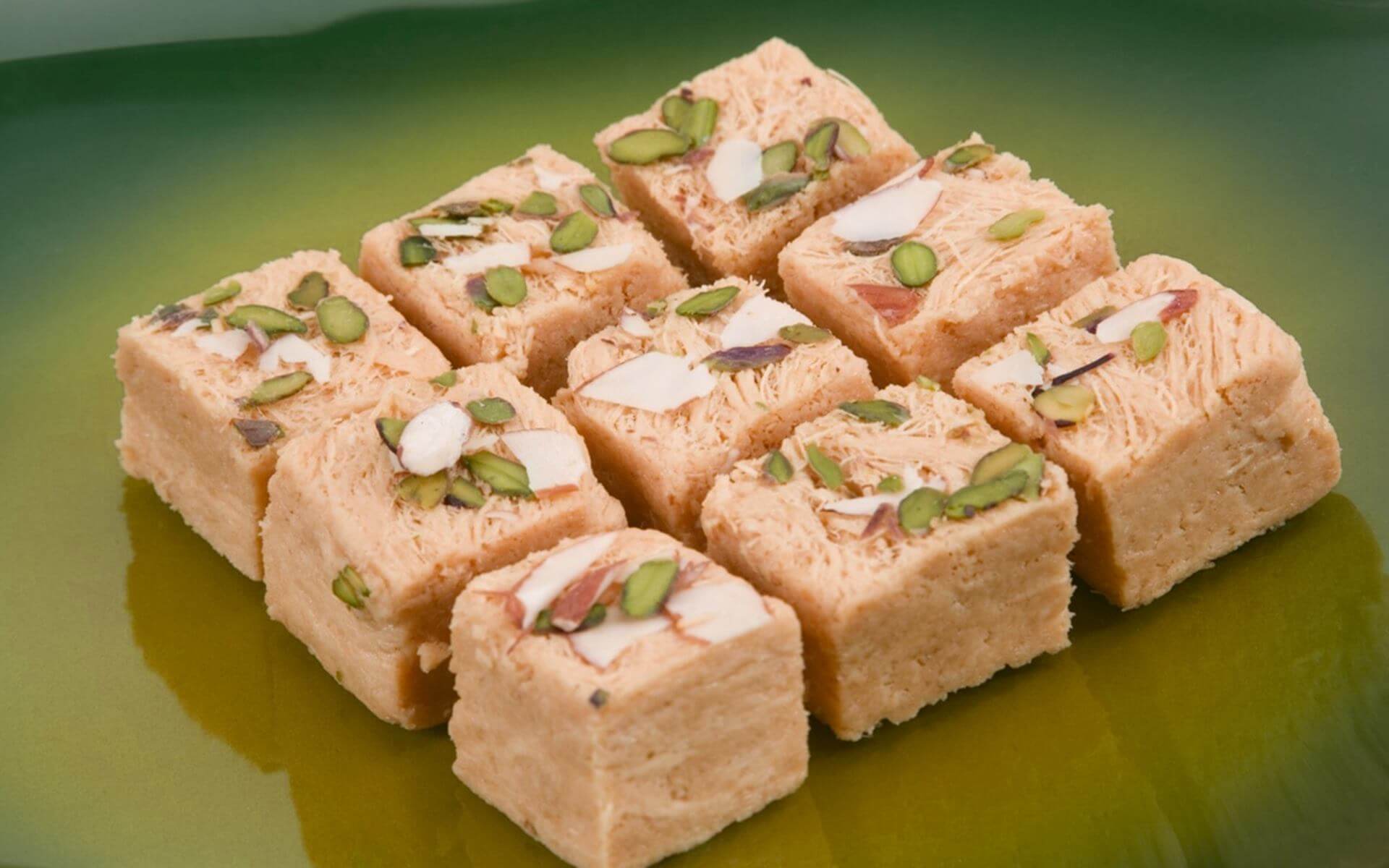 Murliwala Sweets Outlet Zirakpur Punjab - Murliwala Sweets